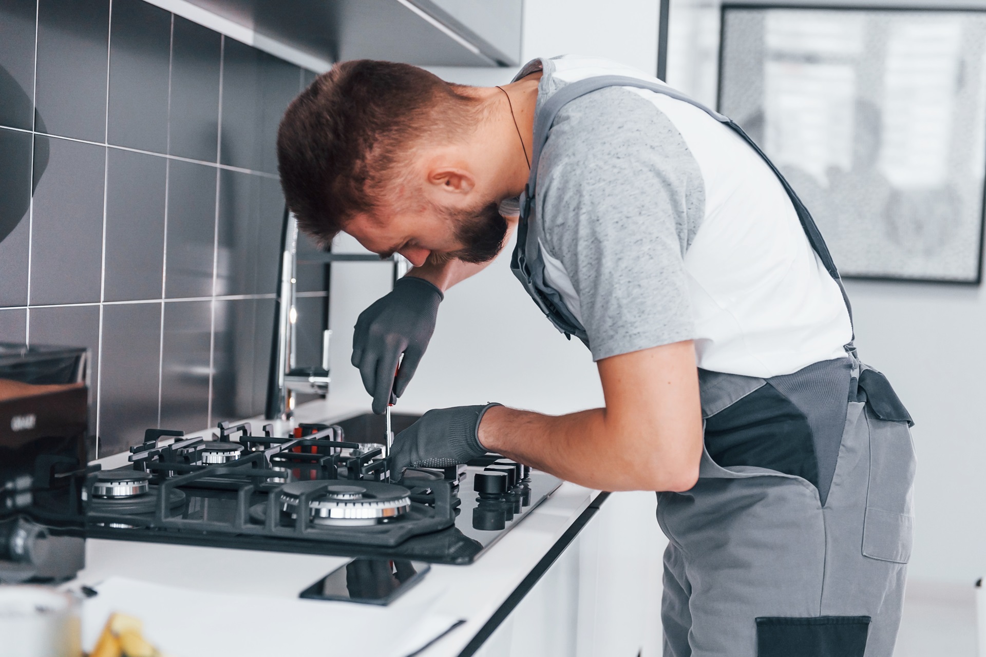 Appliance Repair Techniques & Smart Tech Trends 2024